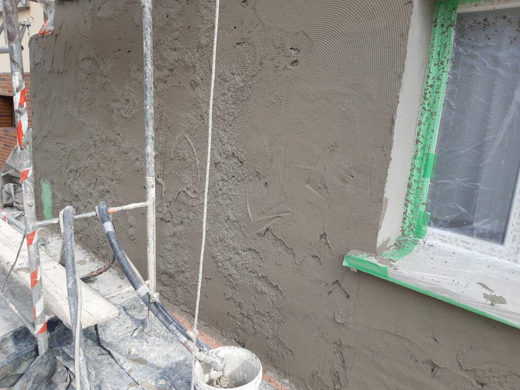 Travaux de crépissage, étapes, prix, avantages, matériels